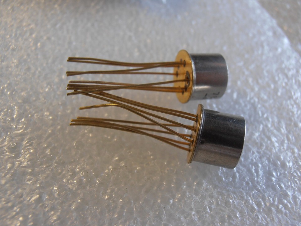 1X 712D-12 High Frequency / RF Relays 12V DC-1GHz .15W w/diode TO5-8 ...