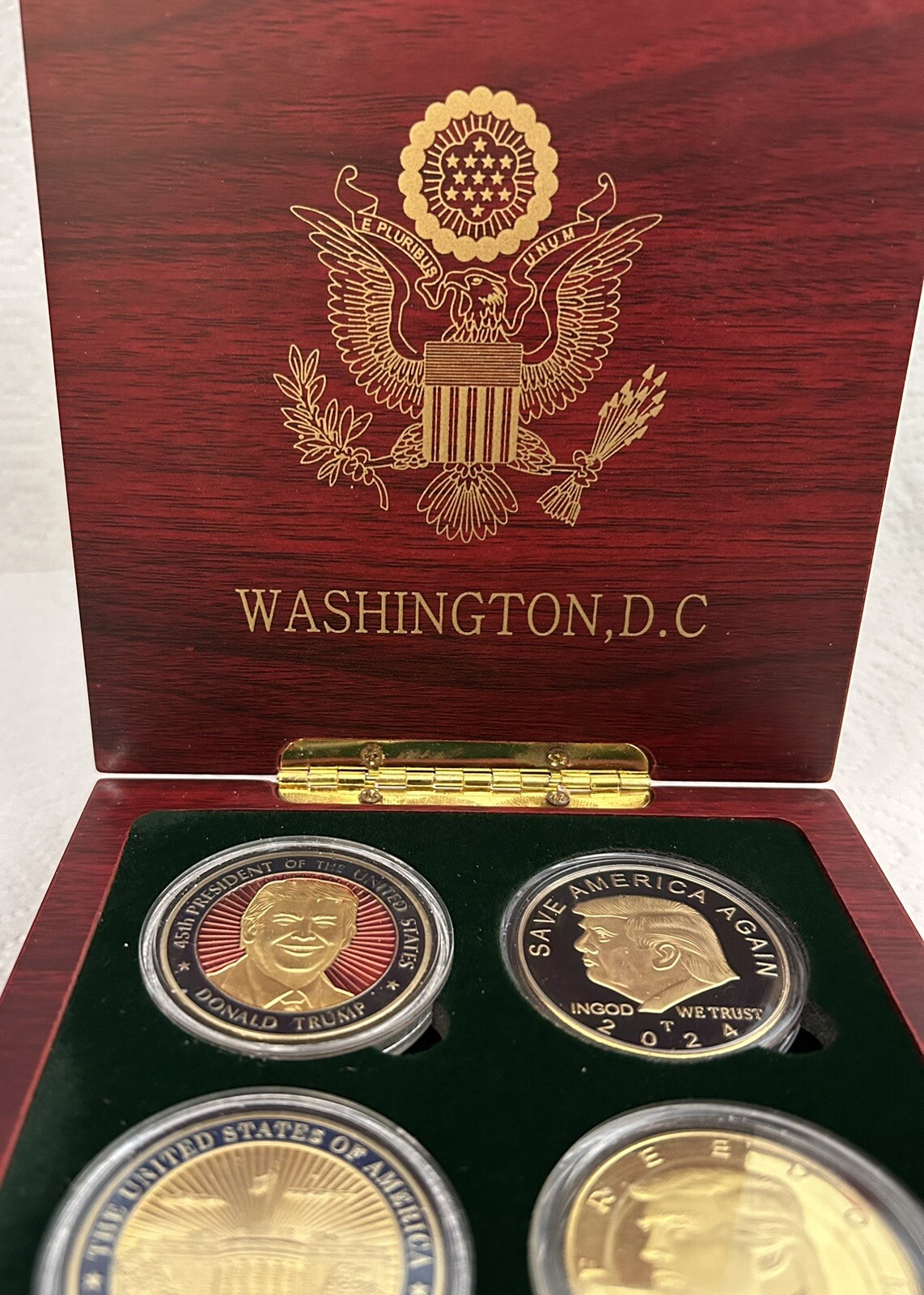 4 TRUMP CHALLENGE COIN GOLD ENAMEL EAGLE PRESIDENT 2nd AMENDMENT WOOD ...