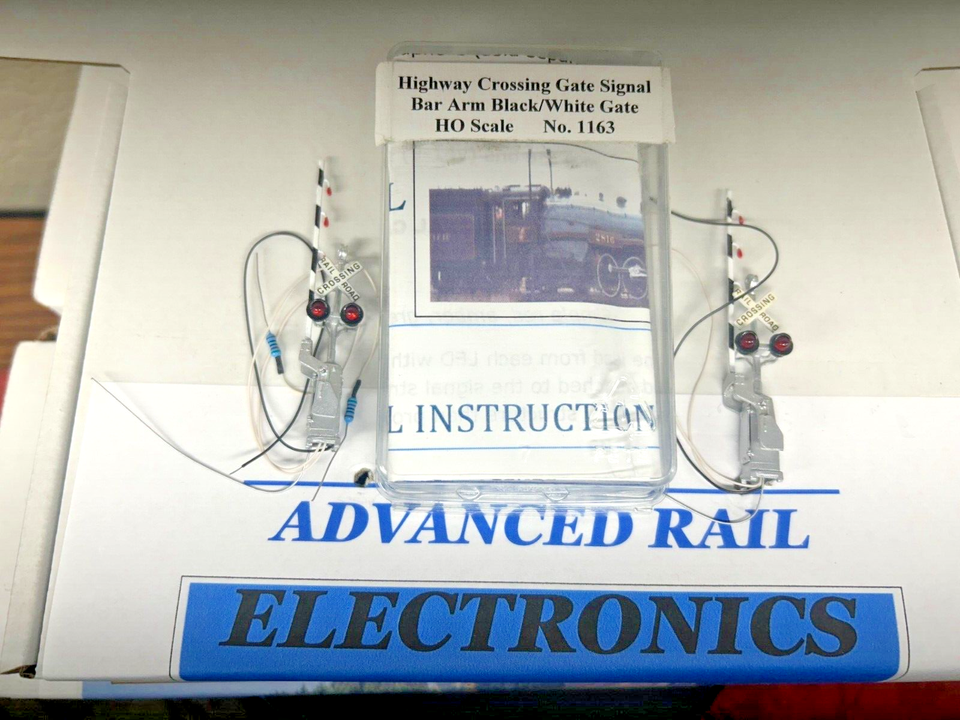 BAR ARM " BLACK /WHITE " HWY GRADE CROSSING GATE SIGNAL w/LIGHT & BELL ...