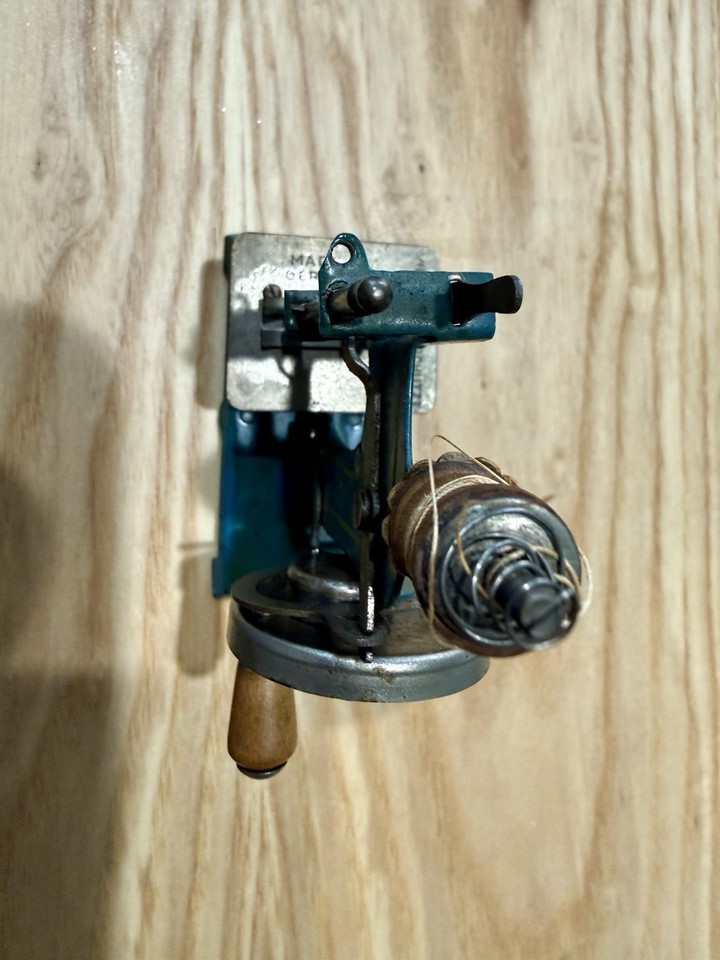 Antique German Child’s Sewing Machine Tin Hand Crank c1915 Working ...