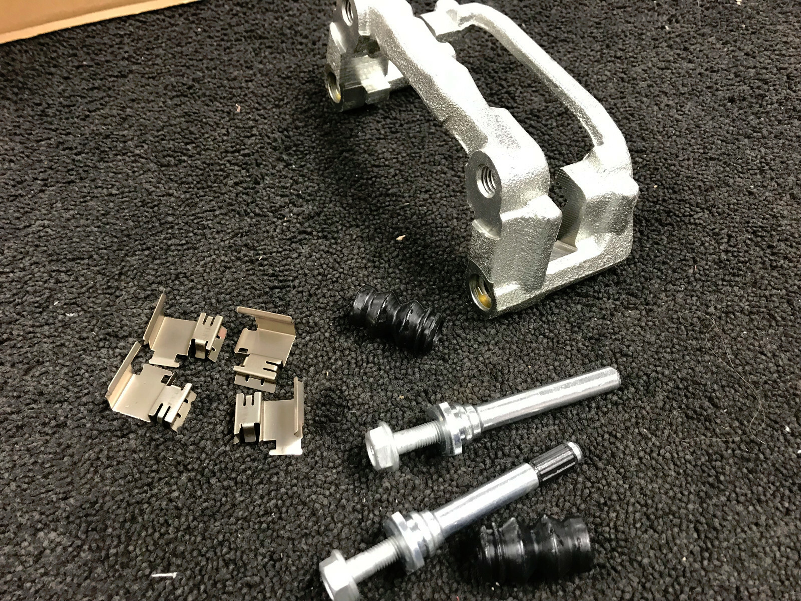 Hamtune 1530584-A Rear Brake Caliper Carrier - LH for sale online | eBay UK