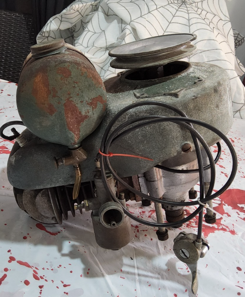 VINTAGE VICTA 18 ENGINE HAS NO VICTA STAMPED ON CASE | eBay Australia