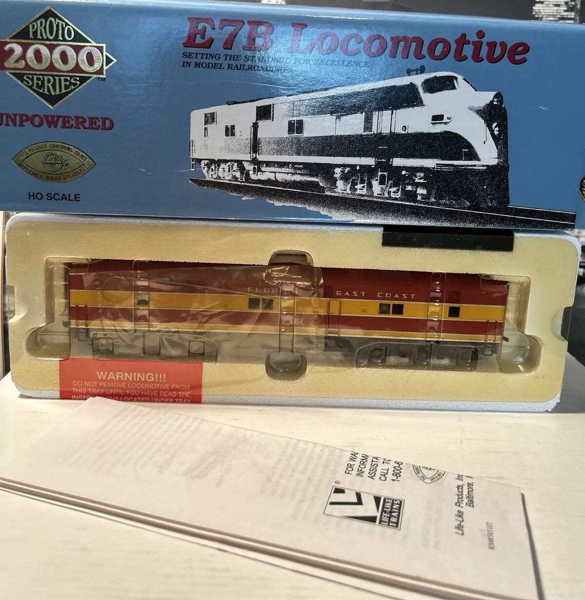 Life Like Proto 2000 Locomotives Proto 2000 8713 HO Scale Illinois
