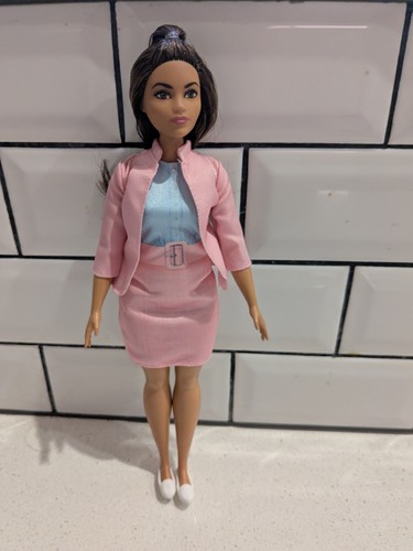 2022 Barbie Eco Leadership Chief Sustainability Officer Curvy Doll FREE ...
