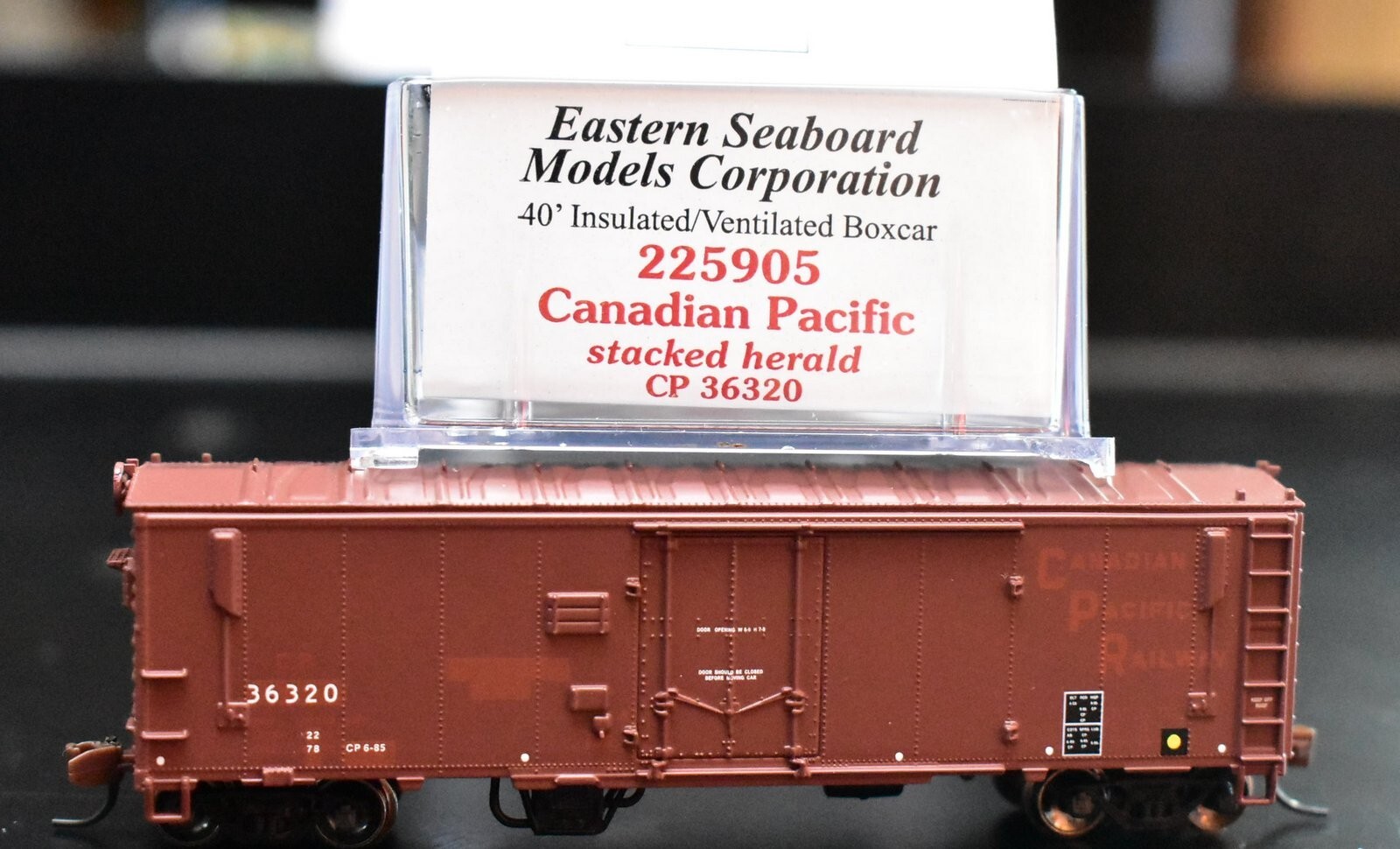 N Scale-ESM 225905 CP Canadian Pacific Box Car #36320 NEW CP Paint Out ...