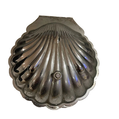 Platters & Trays - Clam Shell Serving