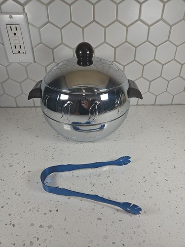 West Bend PENGUIN Ice Bucket with Lid Hot Cold Server Bakelite Handles ...