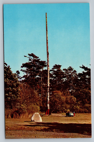 World's Tallest Totem Pole Beacon Hill Park Victoria BC Canada Vintage ...
