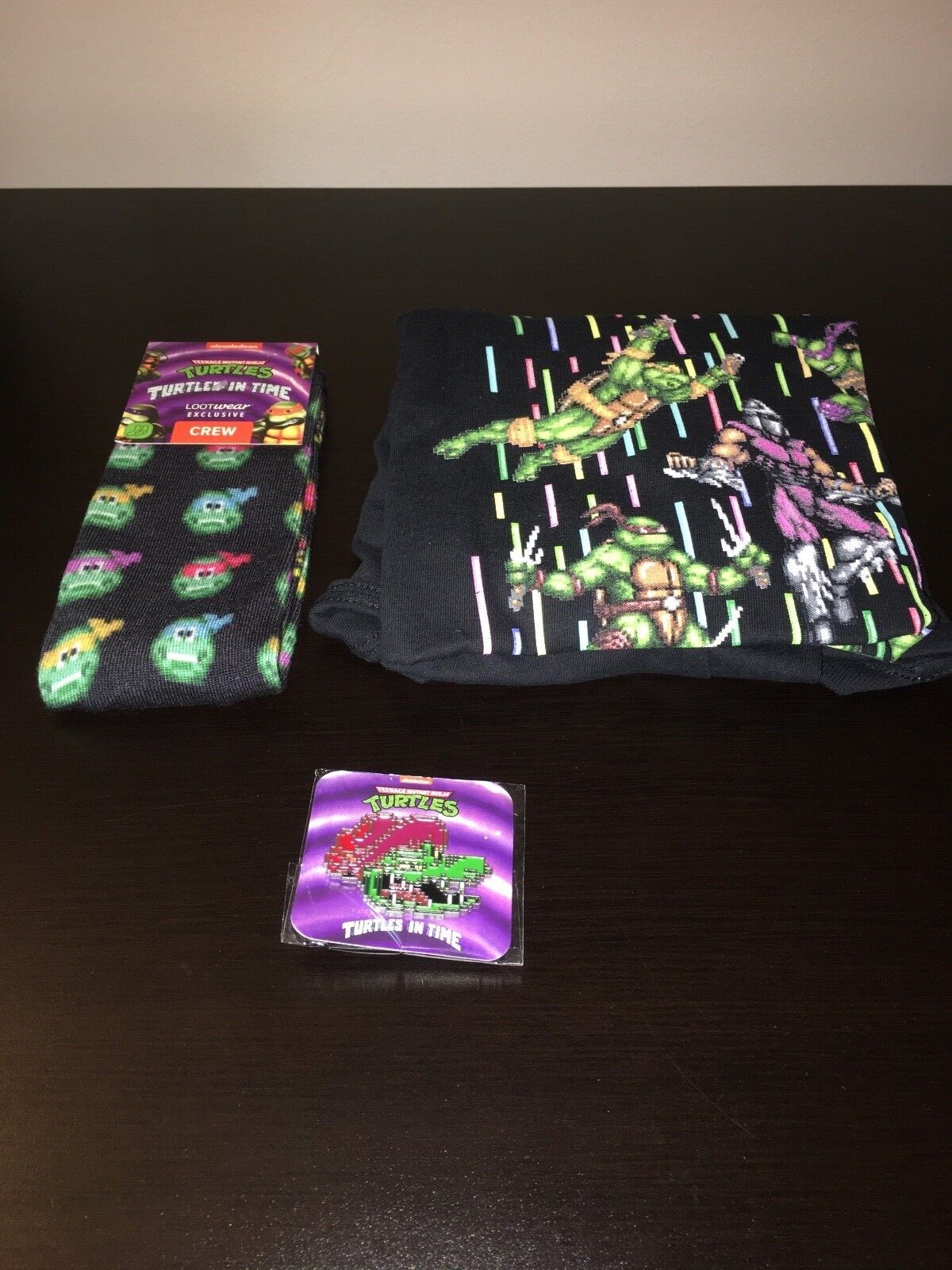 LOOT CRATE NECA TMNT Ninja Turtles Arcade Shirt 2XL socks pins lot NEW ...