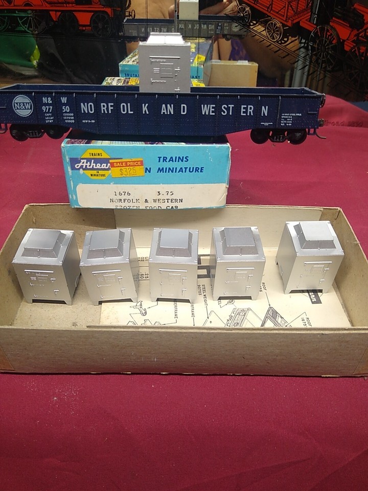 Athearn HO Gauge Train Lot Of 10 Hopper Box Tanker Caboose Gondola Cars ...