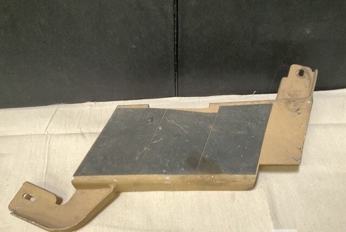 MILITARY VEHICLE DEFLECTOR DIRT & LIQUID 10676209-011PT 2540-20-005 ...