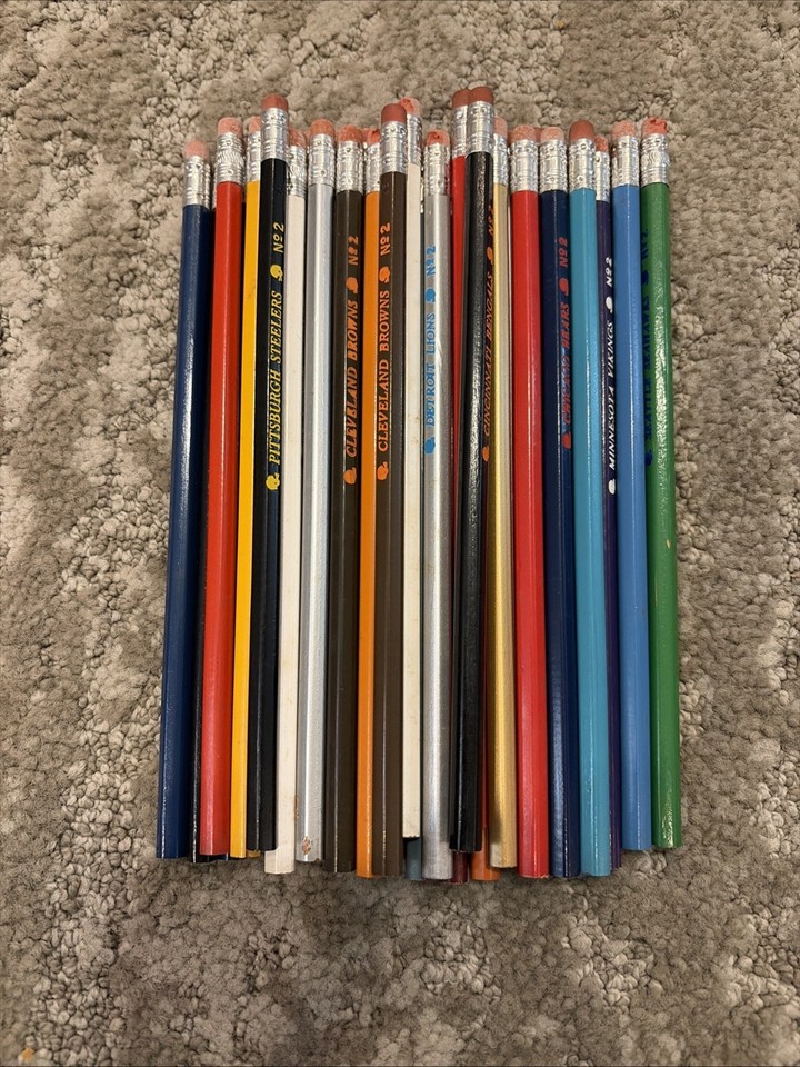1970's NFL Football Team Pencils Faber Castell PLEASE READ LOT OF 33 ...