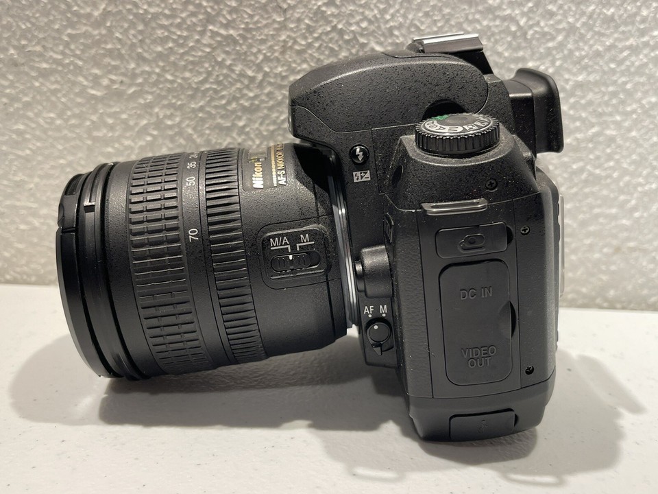 Nikon D D70s 6.1MP Digital SLR Camera -W Nikon DX SWM ED IF Aspherical ...