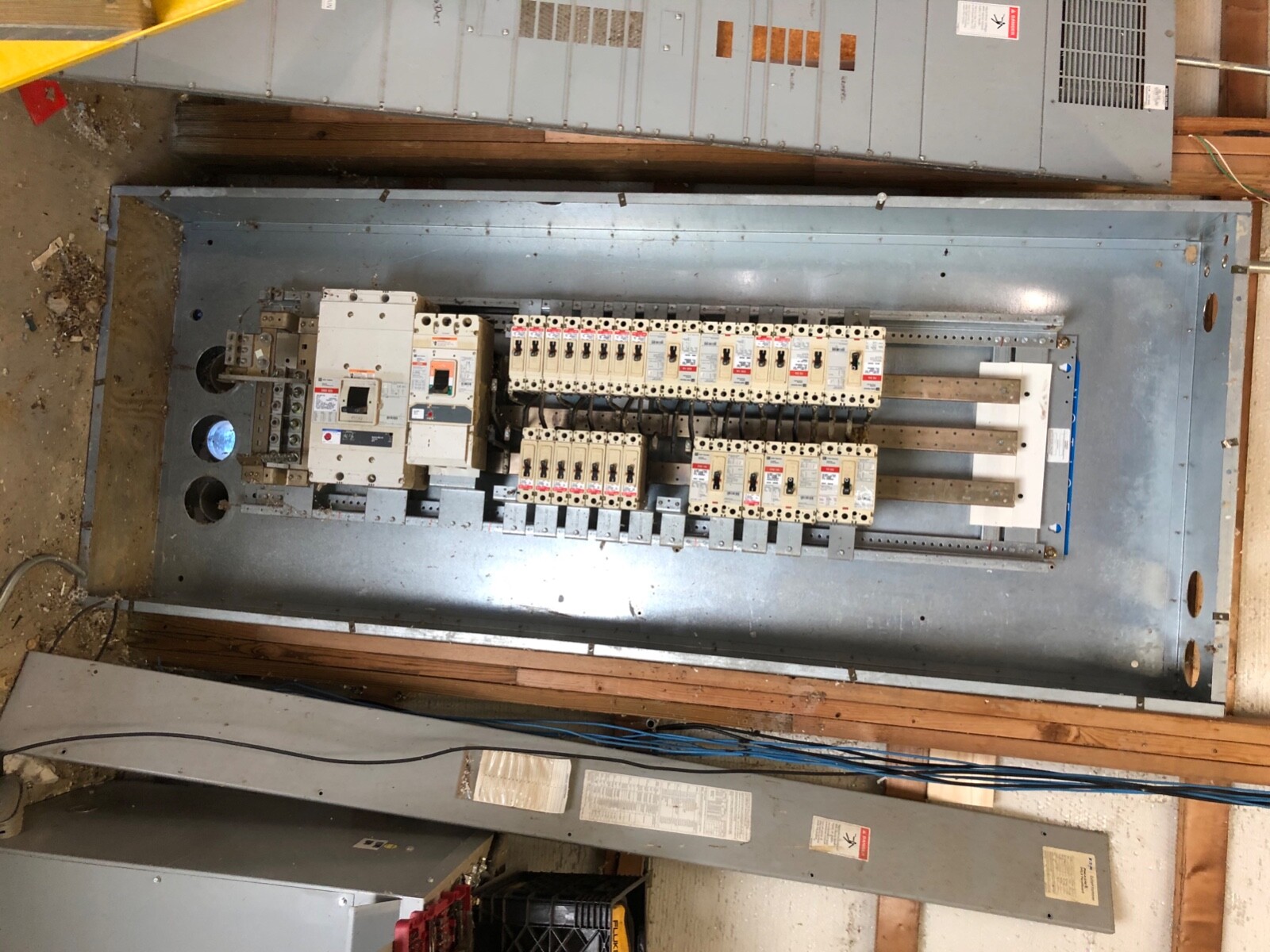 Eaton/ Cutler-Hammer Pow-R-LinC PRL4 Panelboard/ DryTypeDistribution ...