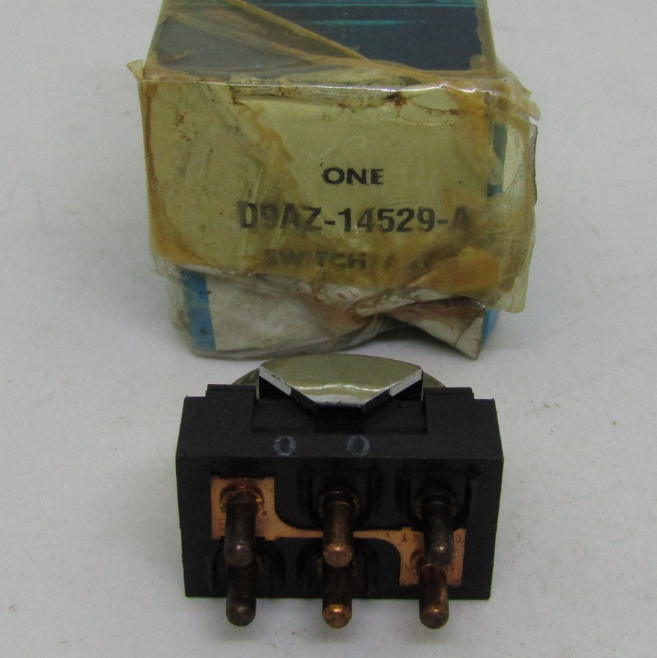 NEW FORD MOTOR COMPANY GENUINE OEM SWITCH ASSEMBLY PART NO. D9AZ-14529 ...
