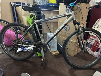 Bicycles - Trek 3500 - Nelo's Cycles