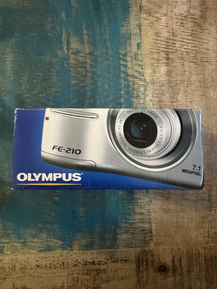 Olympus FE FE-210 7.1MP Digital Camera Silver With Box Cords And Disc ...