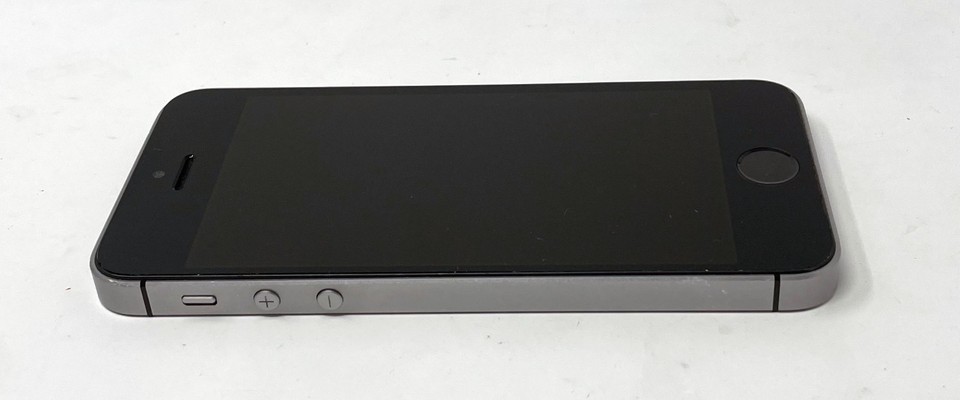 Apple iPhone SE 16GB Space Gray - A1723 - Battery 71% (Service ...