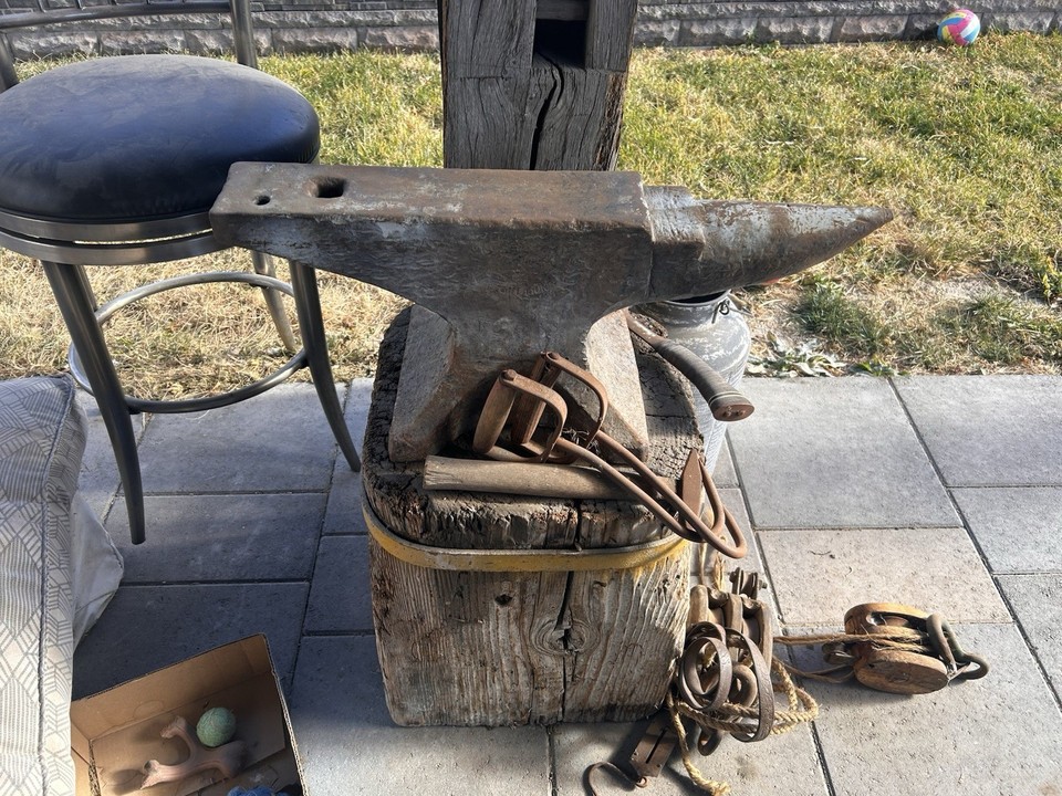 1890 Vintage antique peter wright Blacksmith Anvil and Tools banded ...