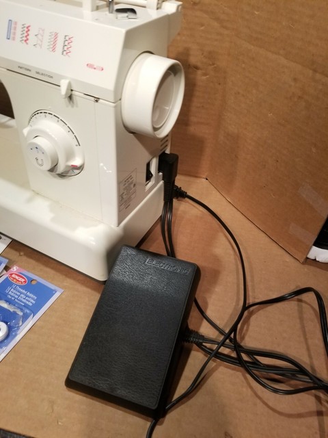 SINGER Sewing Machine School Model 5830C Great for sale online | eBay