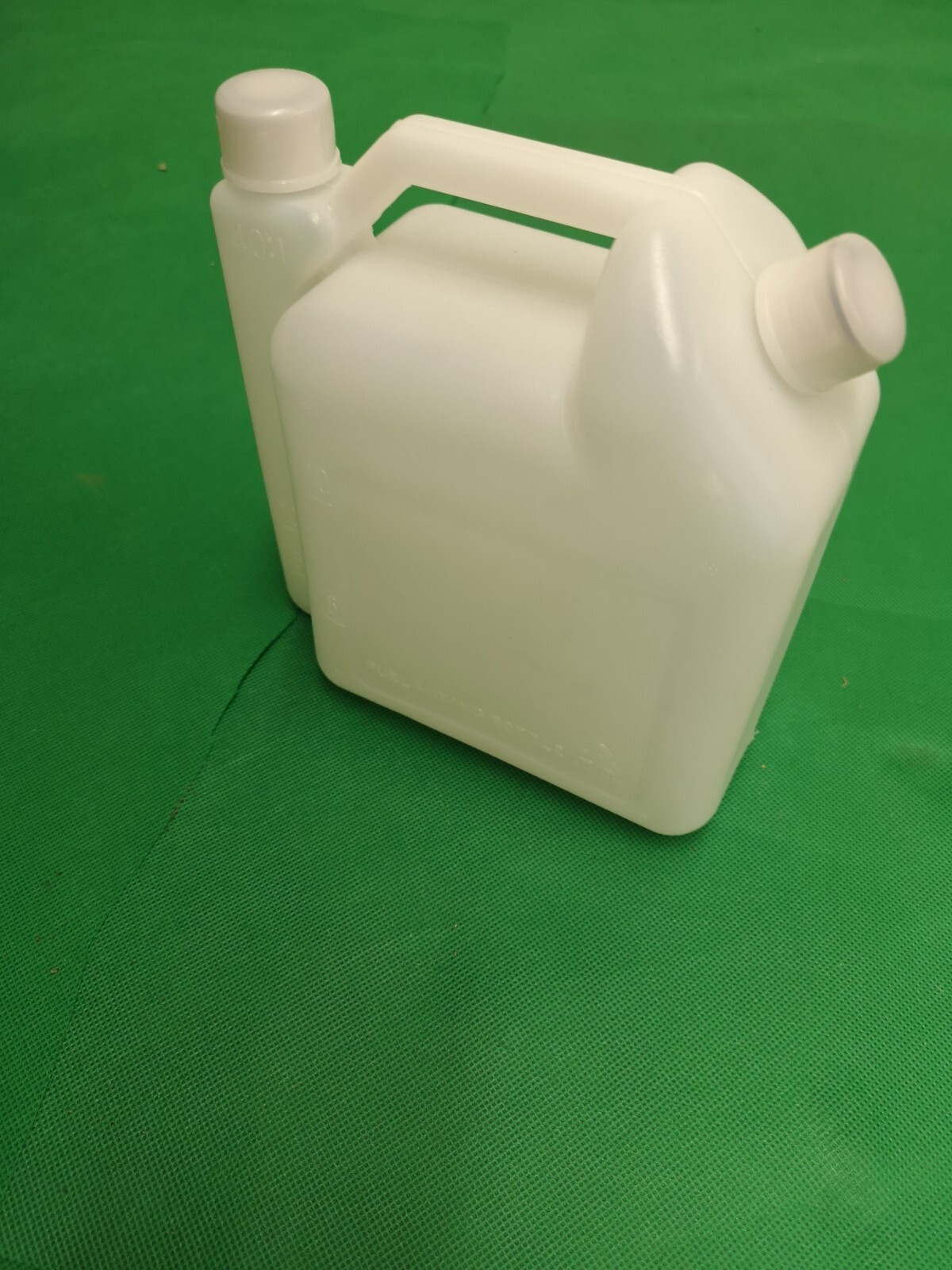 Chainsaw 2 Stroke Fuel mixing bottle for use with Stihl Echo Husqvarna ...