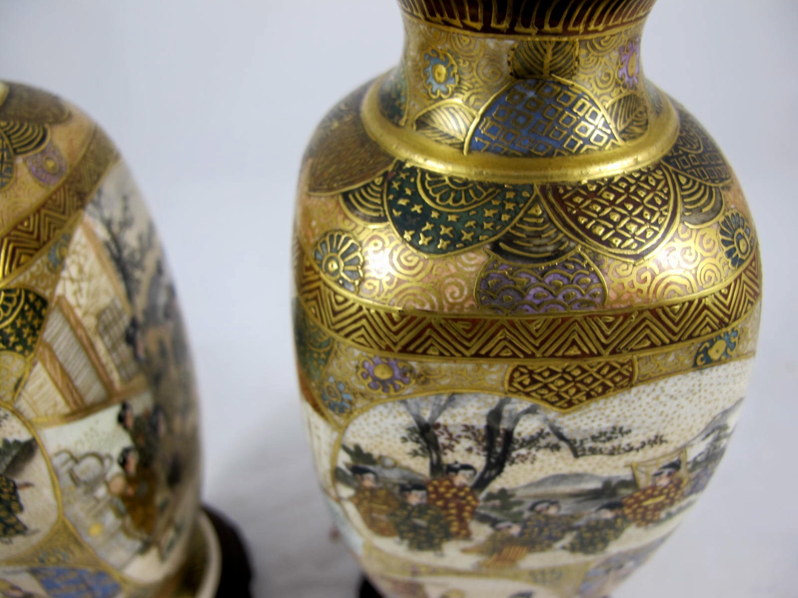 PAIR OF SATSUMA VASES, SIGNED ,WITH SHIMAZU FAMILY MON C1940'S | eBay