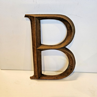 Salvage Farmhouse Decor Cast Iron Metal Letter B (9" x 6.5" x 3/4 ...