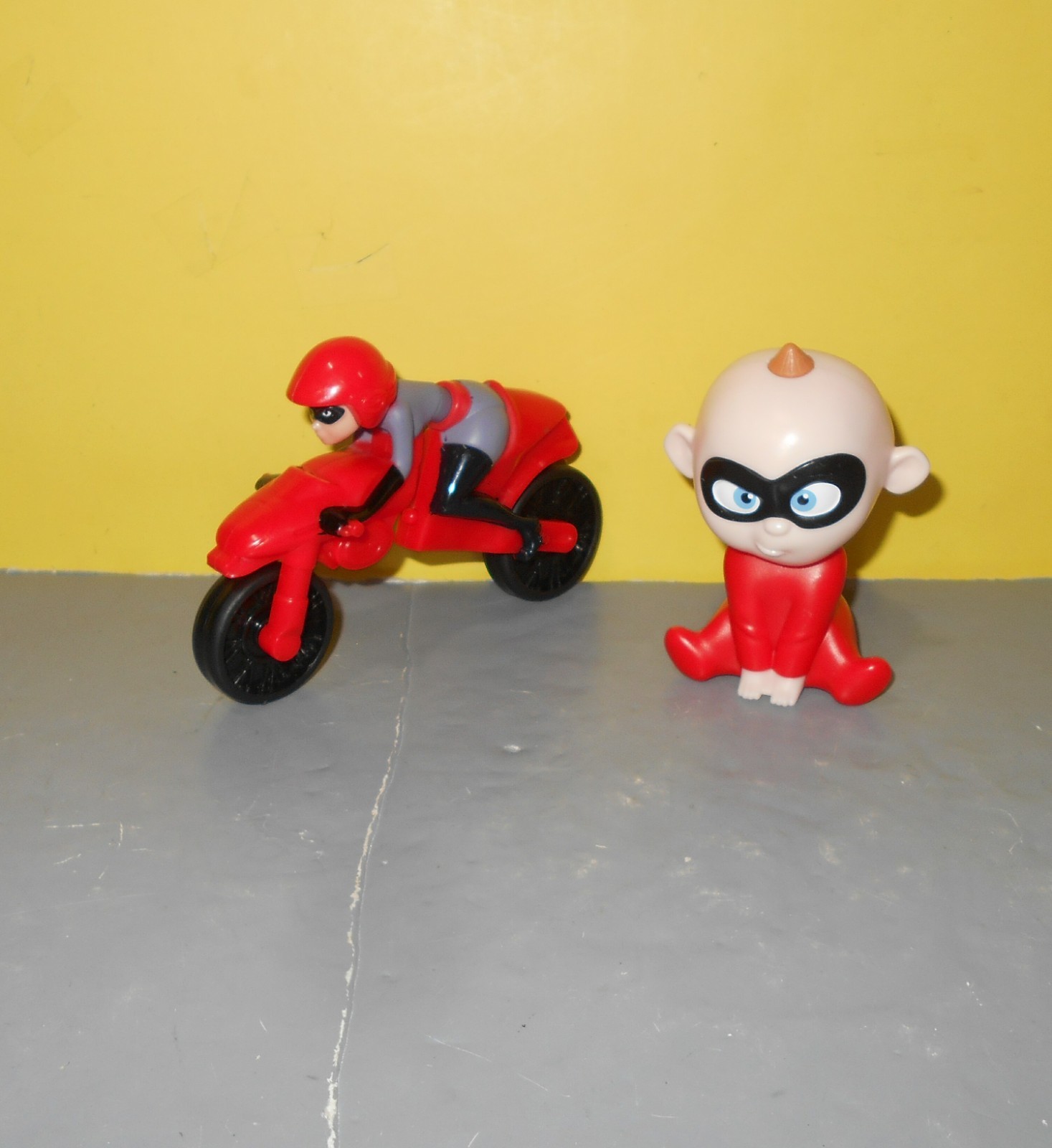 McDonald’s Happy Meal Toys Incredibles 2 Elasticycle Toy w/ Wind-Up ...