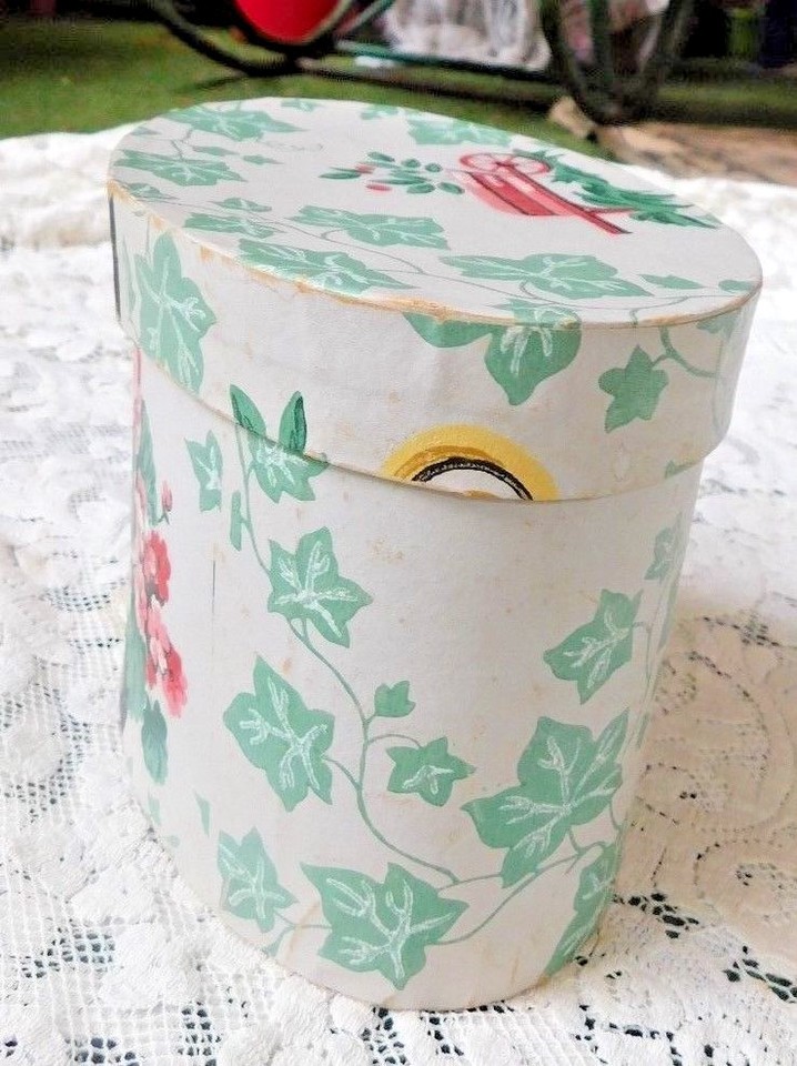 ANTIQUE PRIMITIVE WALLPAPERED BAND BOX W NEWSPRINT LINING | eBay