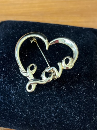 Heart Love Brooch Pin Cursive Spell Out Script Valentines Day Romantic ...