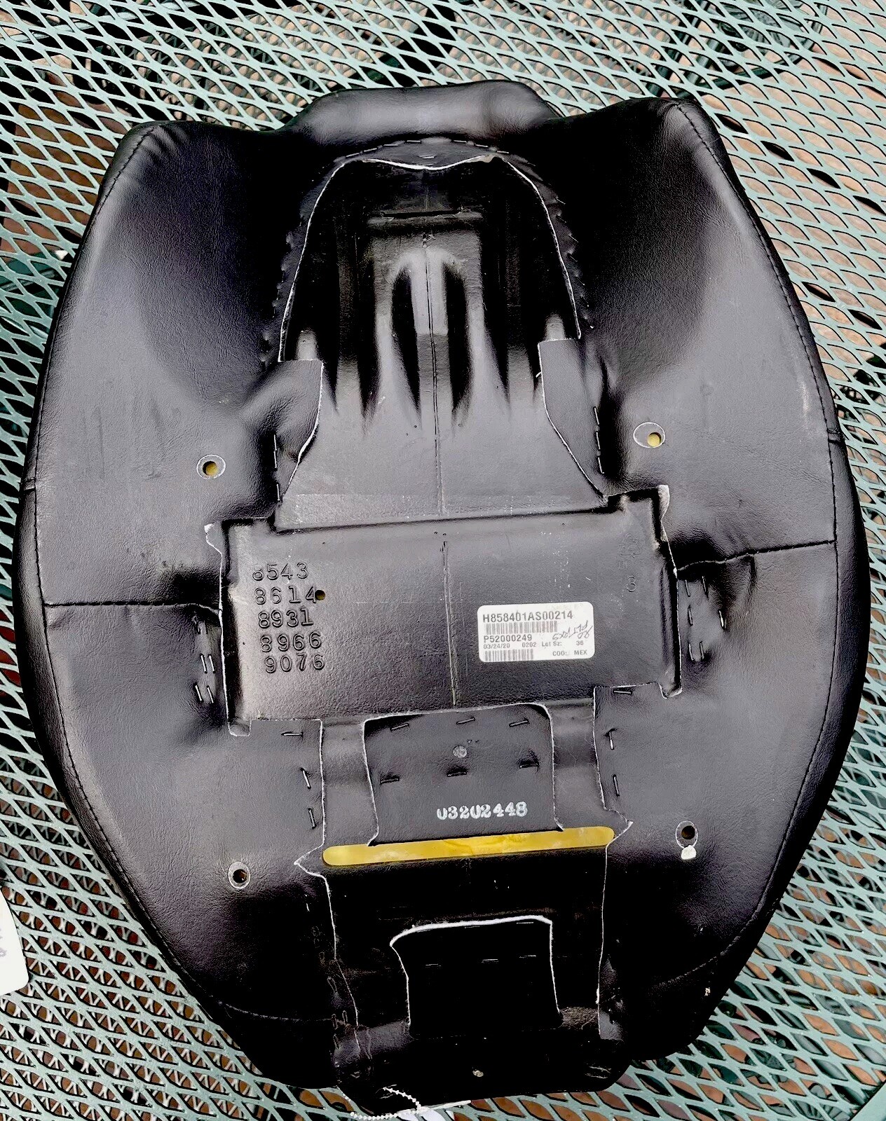 Harley-Davidson Low-profile Solo Touring Seat 52000249 and Pillion ...