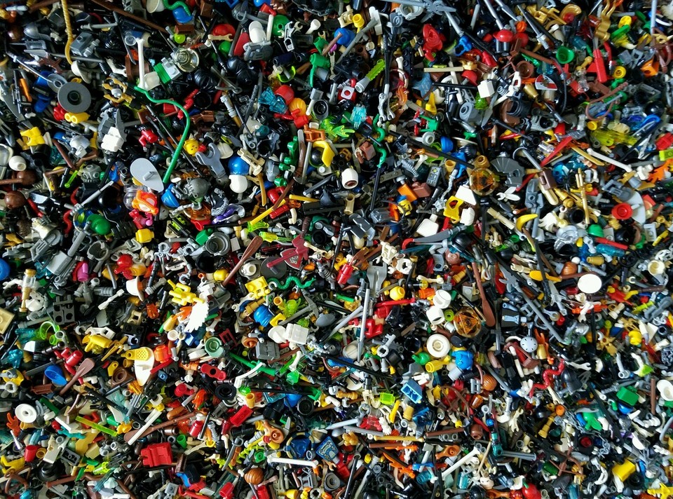 LEGO® Minifigure Accessories LOT x 50 Random Weapons Tools City town ...