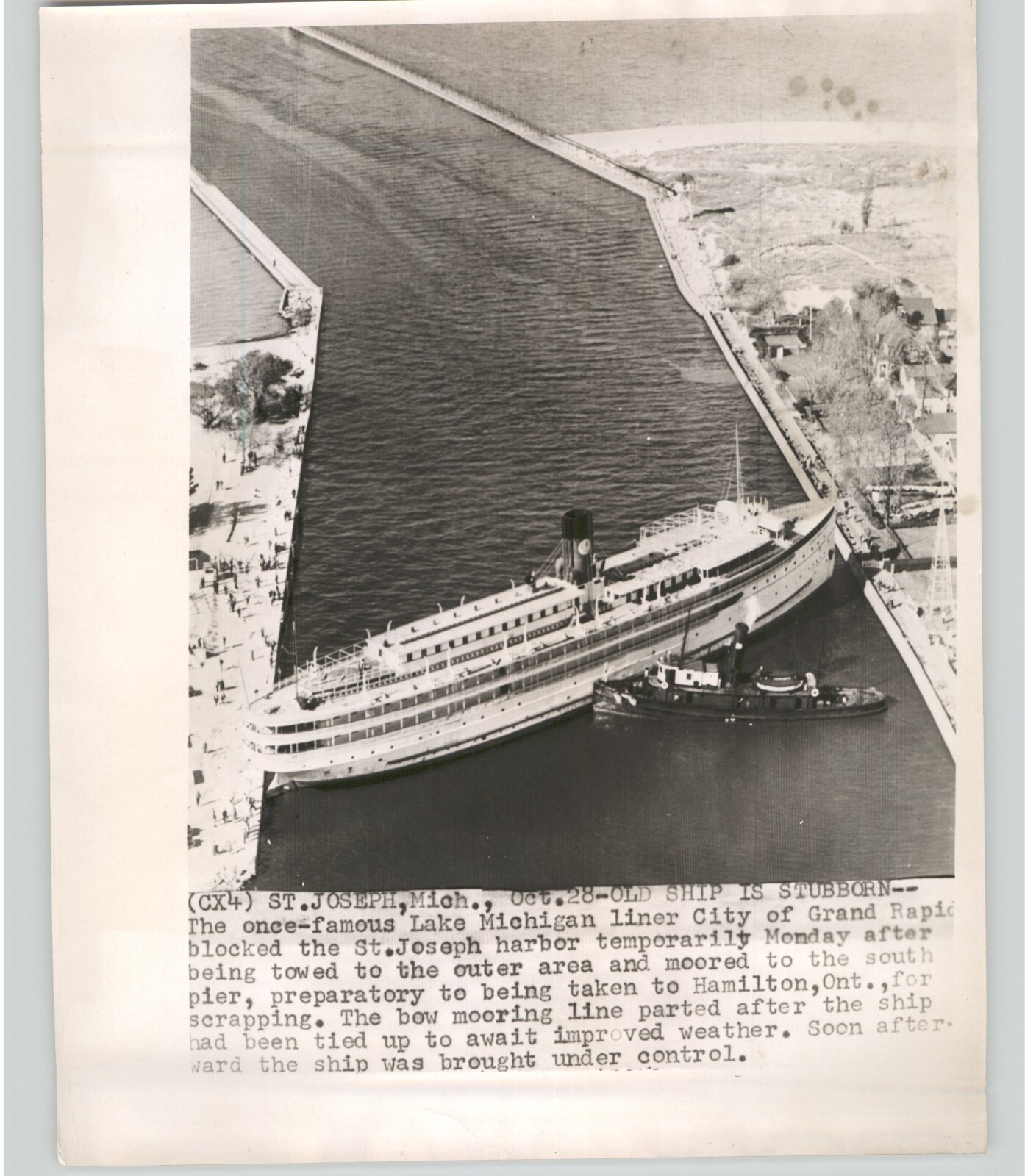 LINER SHIP "City of Grand Rapids" BLOCKS St Joseph Harbor 1952 Press ...