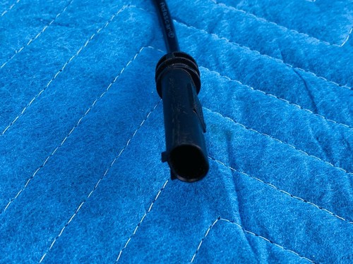 Genuine BMW Rear ABS Sensor RH or LH 34526775864 OEM | eBay