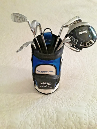 Phil Mickelson KPMG Commemorative Mini Golf Bag Set with 6 Clubs | eBay