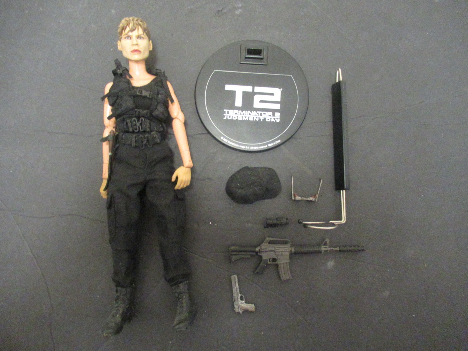 1/6 Sideshow Collectibles Terminator 2 Sarah Connor figure-READ | eBay