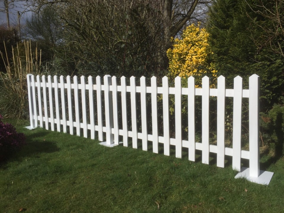 3.6M White Primed Wooden 'Free Standing' Picket Fencing/Legs Events ...