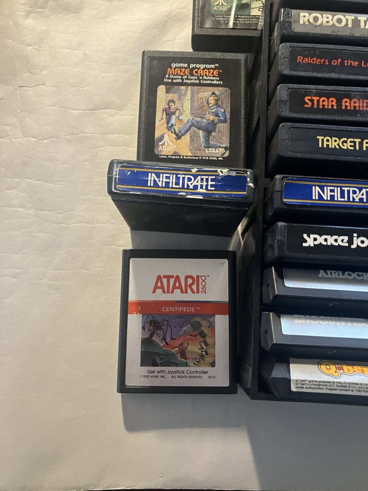 Lot Of 30 Atari 2600 Cartridges Tested Working With 20 Game Case And ...