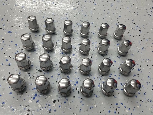 Chevy Silverado Suburban Tahoe Avalanche Factory OEM Chrome 14x1.5 Lugs ...