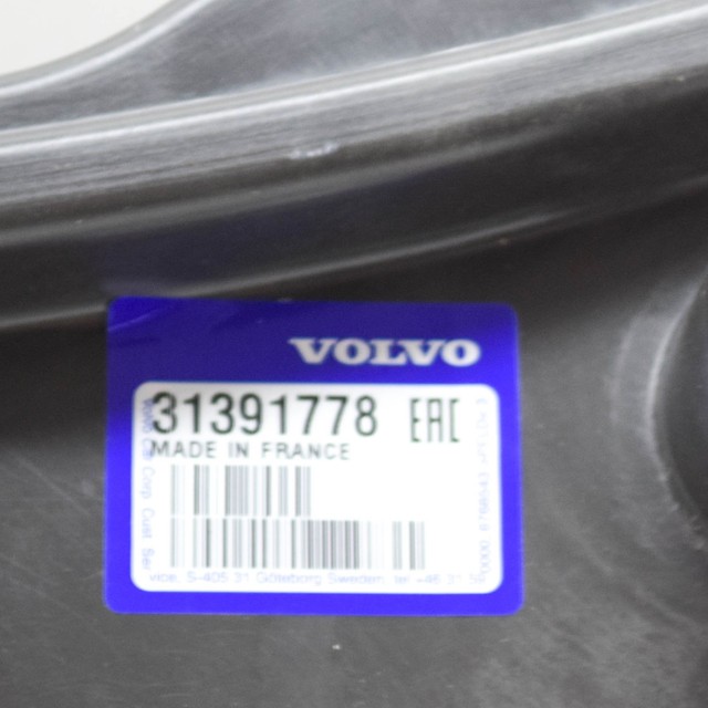 Volvo Xc90 2016 Right Fender Mounting Bracket 31391778 Sun743 for sale ...