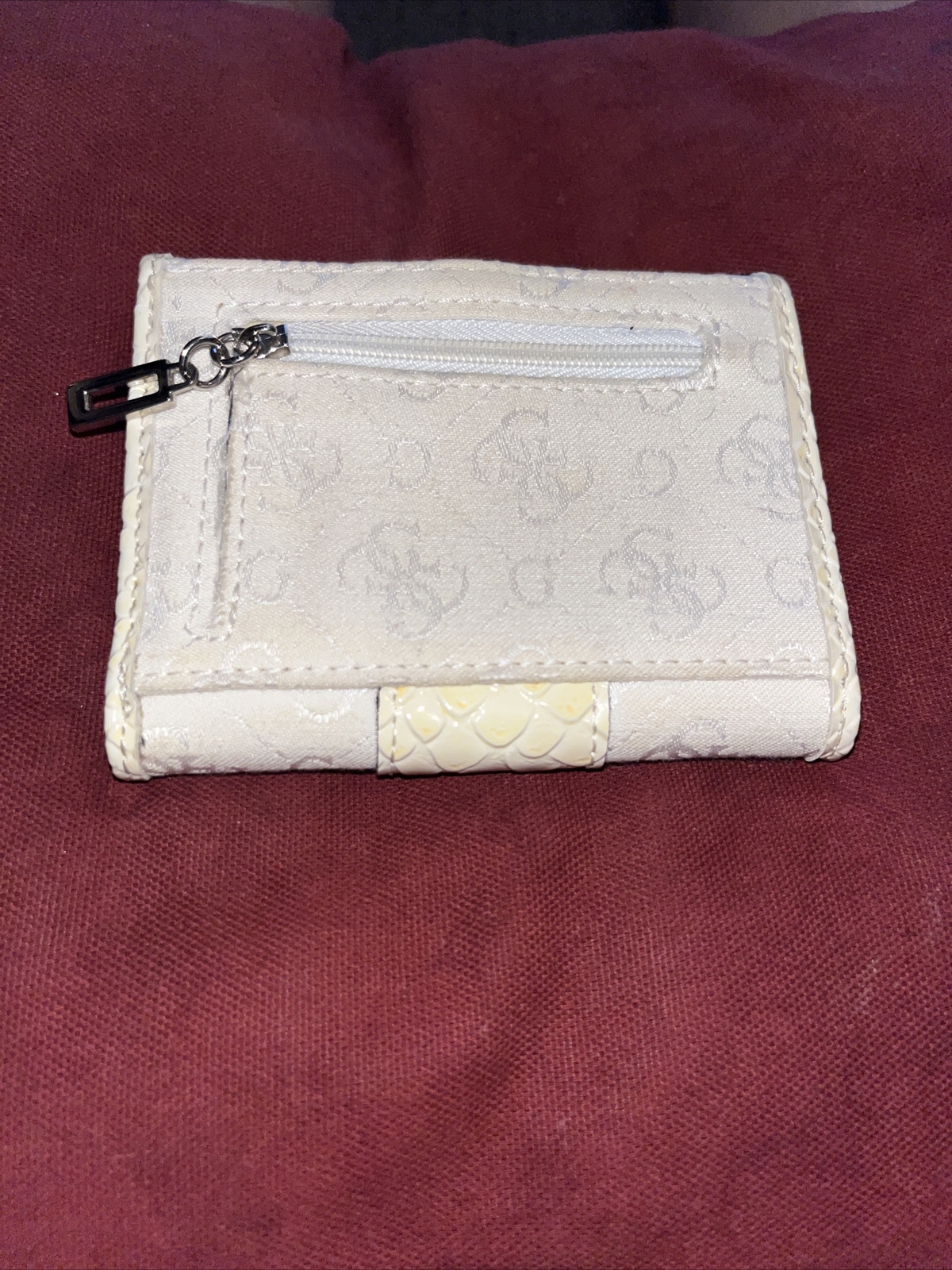 Guess Vintage Trifold Wallet Monogram Ivory Metal G A… - Gem