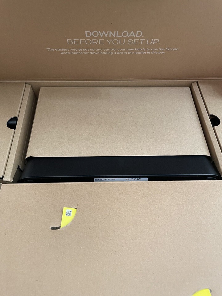 EE Smart Hub Plus - Latest Model - WiFi 6 - SH32B - New boxed 2.5G Wan ...