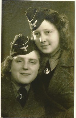 WW II - German Photo -- - .German Helferin Female Soldiers | eBay