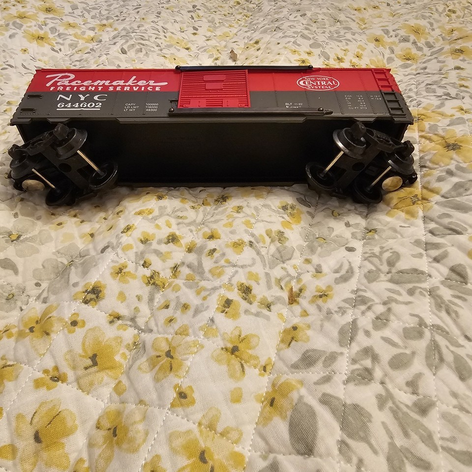 644602 Lionel train trains New York Central Pacemaker Box car O-Gauge ...