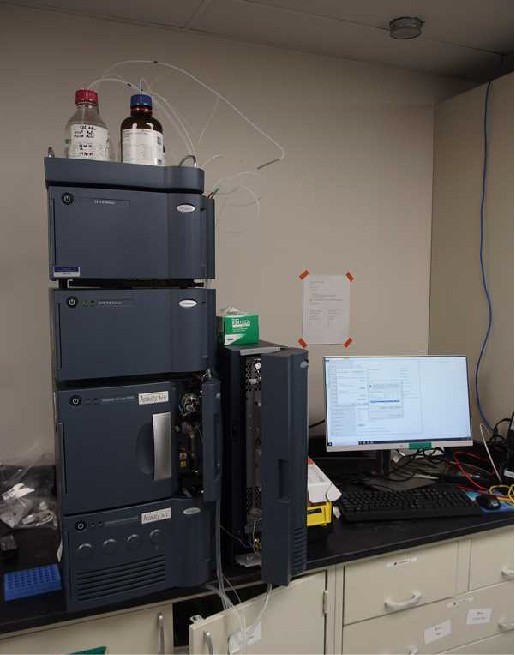 Waters Acquity ARC UPLC System with 2998 PDA and 2414 RI Detector ...