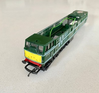 Triang Hornby Class 31 R357 Body , Underframe & Trailing Bogie (15 ...