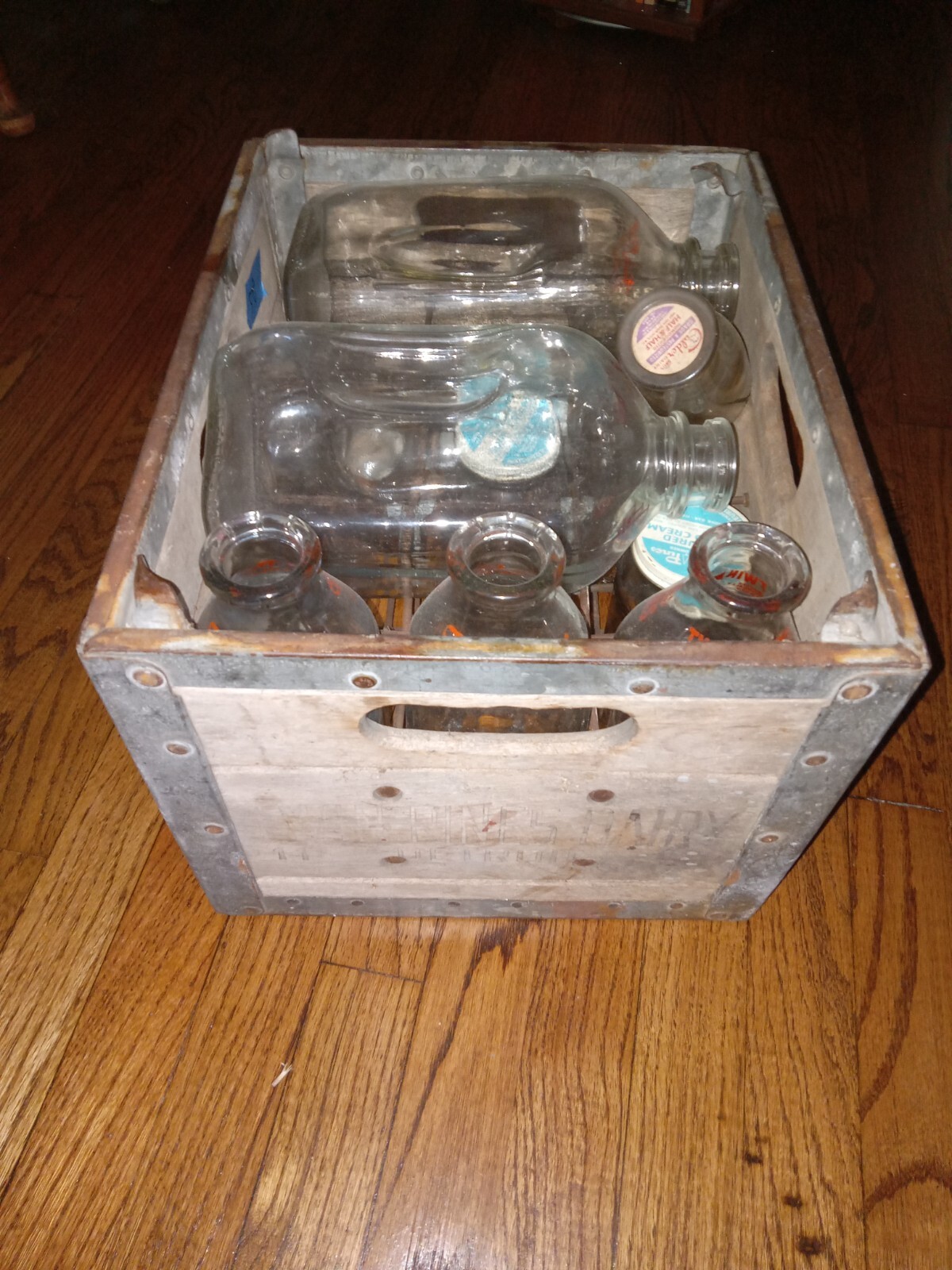 13 Twin Pines Bottles, Jars, Wooden Crate Detroit Dairy Milk LOCAL ...