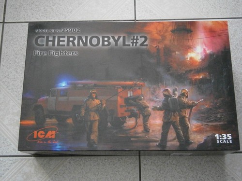MAQUETTE CAMION RUSSE POMPIER AC-40 137A SOVIET CHERNOBYL #2 (ICM 35902 ...