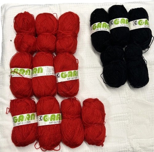 GARN MIT GLITZER YARN- POLYACRYL/POLYAMID- RED- 50 And Black LOT OF 14 ...