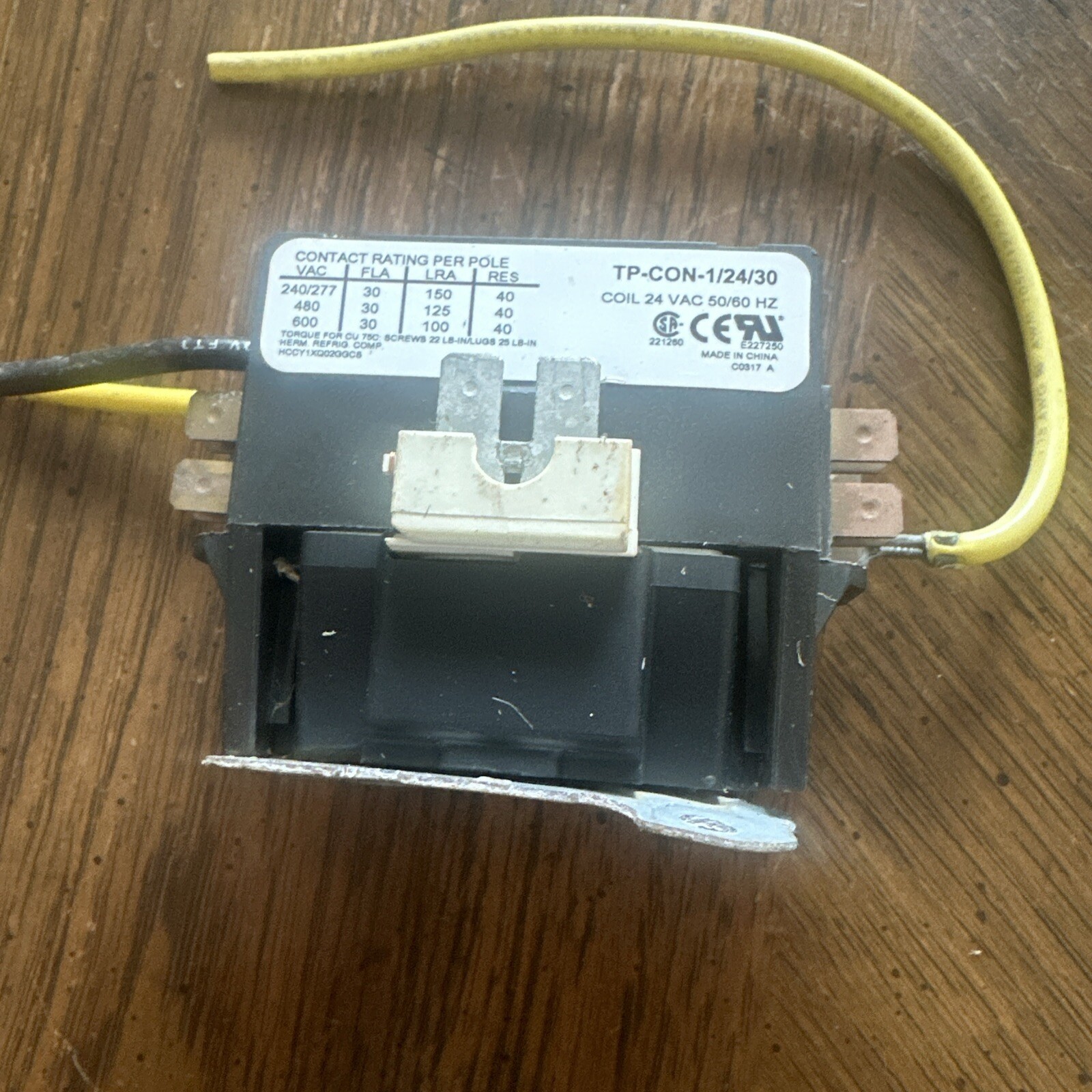 1 Pole 24 Volt 30 Amp Contactor w/ Shunt - TP-CON-1/24/40 - TRADEPRO ...